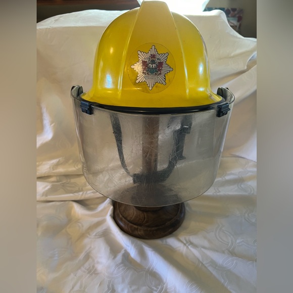 cromwell | Accessories | Vintage 994 F 50 S Cromwell Al4 8qt British ...